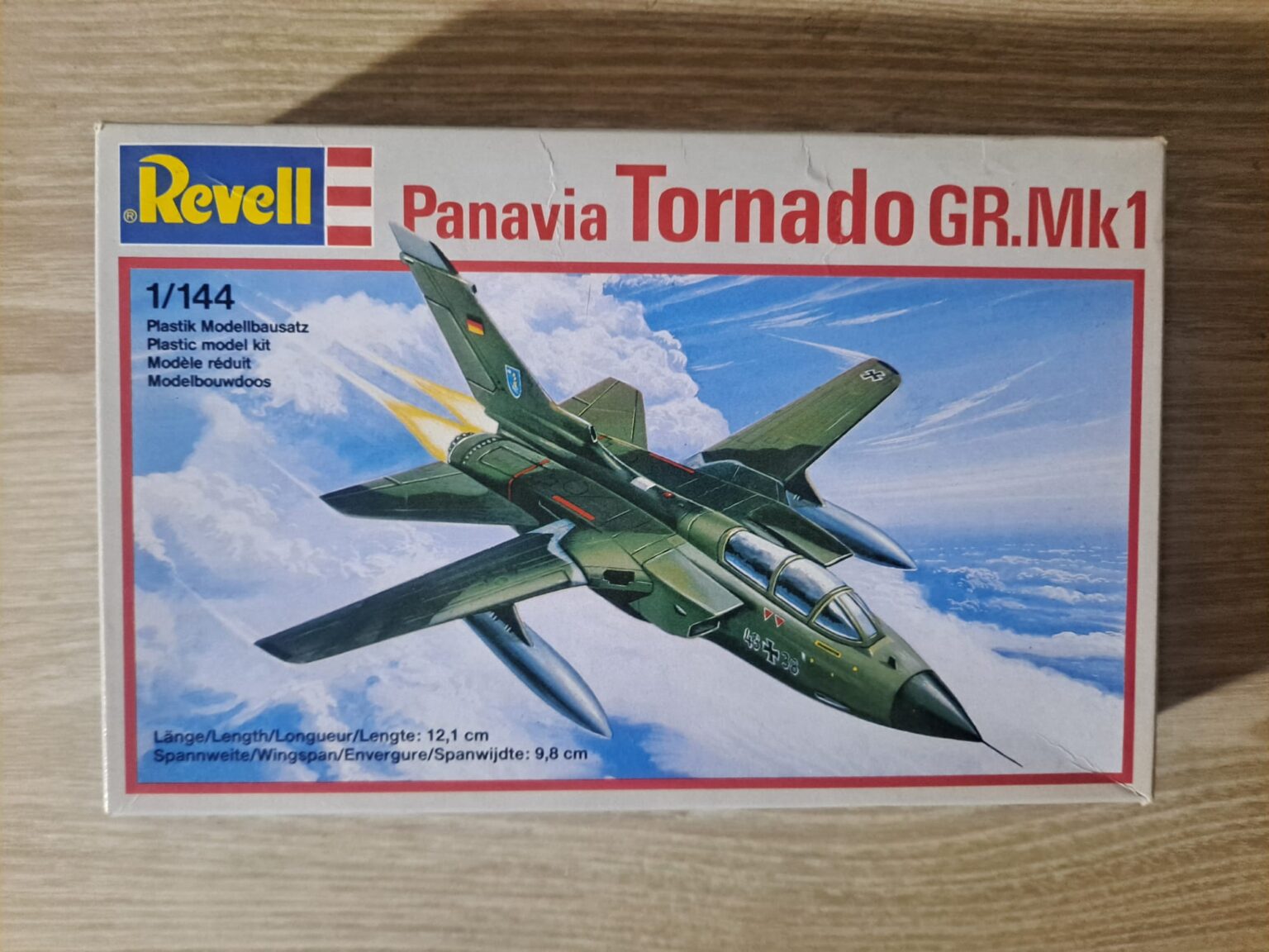 Maqueta Revell 4040 Panavia Tornado GR Mk.1 – Tienda de Maquetas Maqueteros