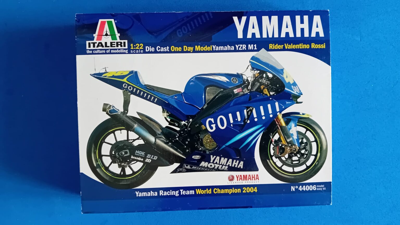 Maqueta Italeri 44006 Die Cast One Day Model Yamaha YZR M1 Rider ...